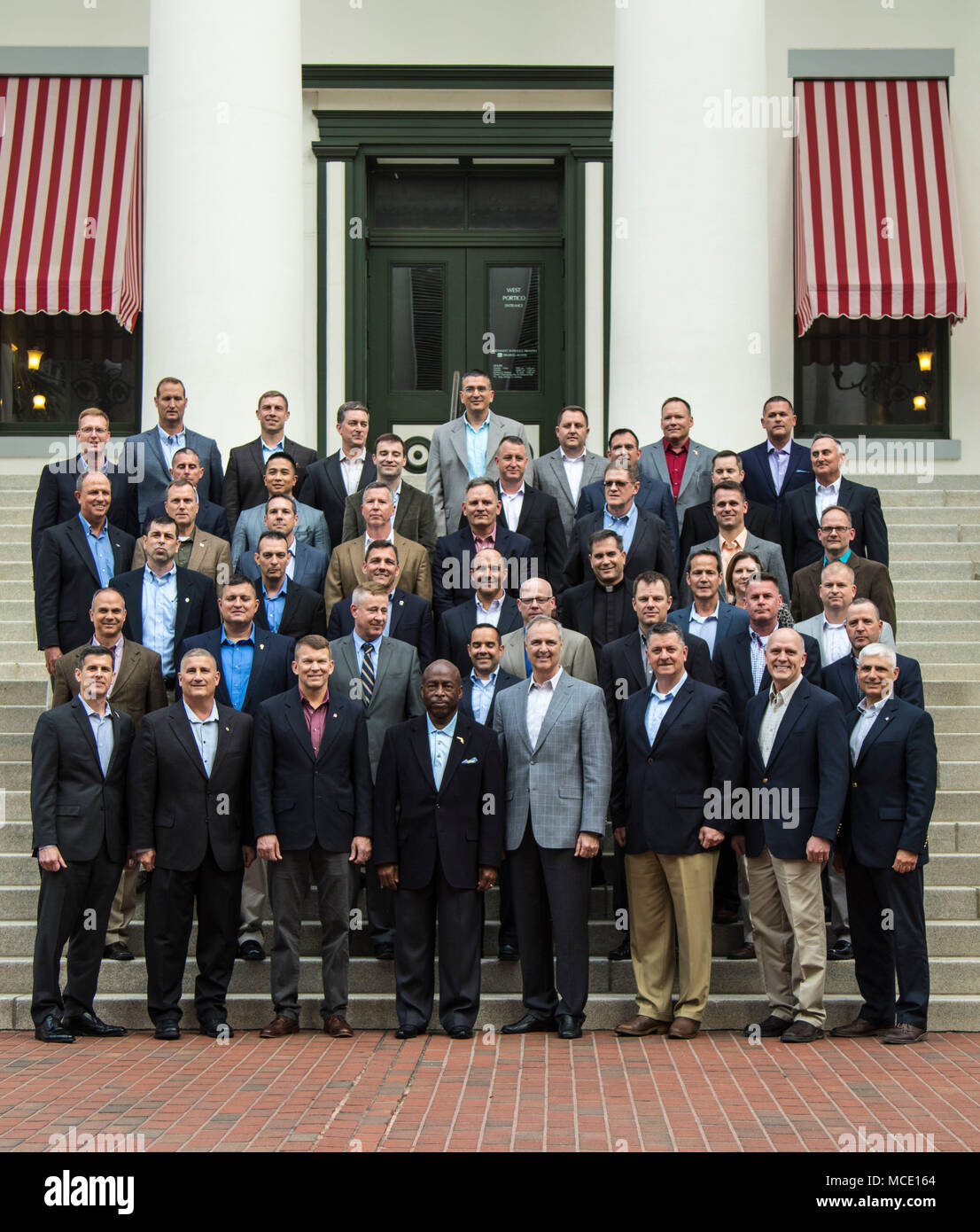 Group photo in front of the capital building Stock Photo - Alamy
