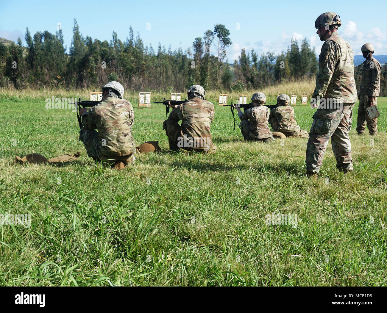 205th military intelligence battalion hi-res stock photography and ...