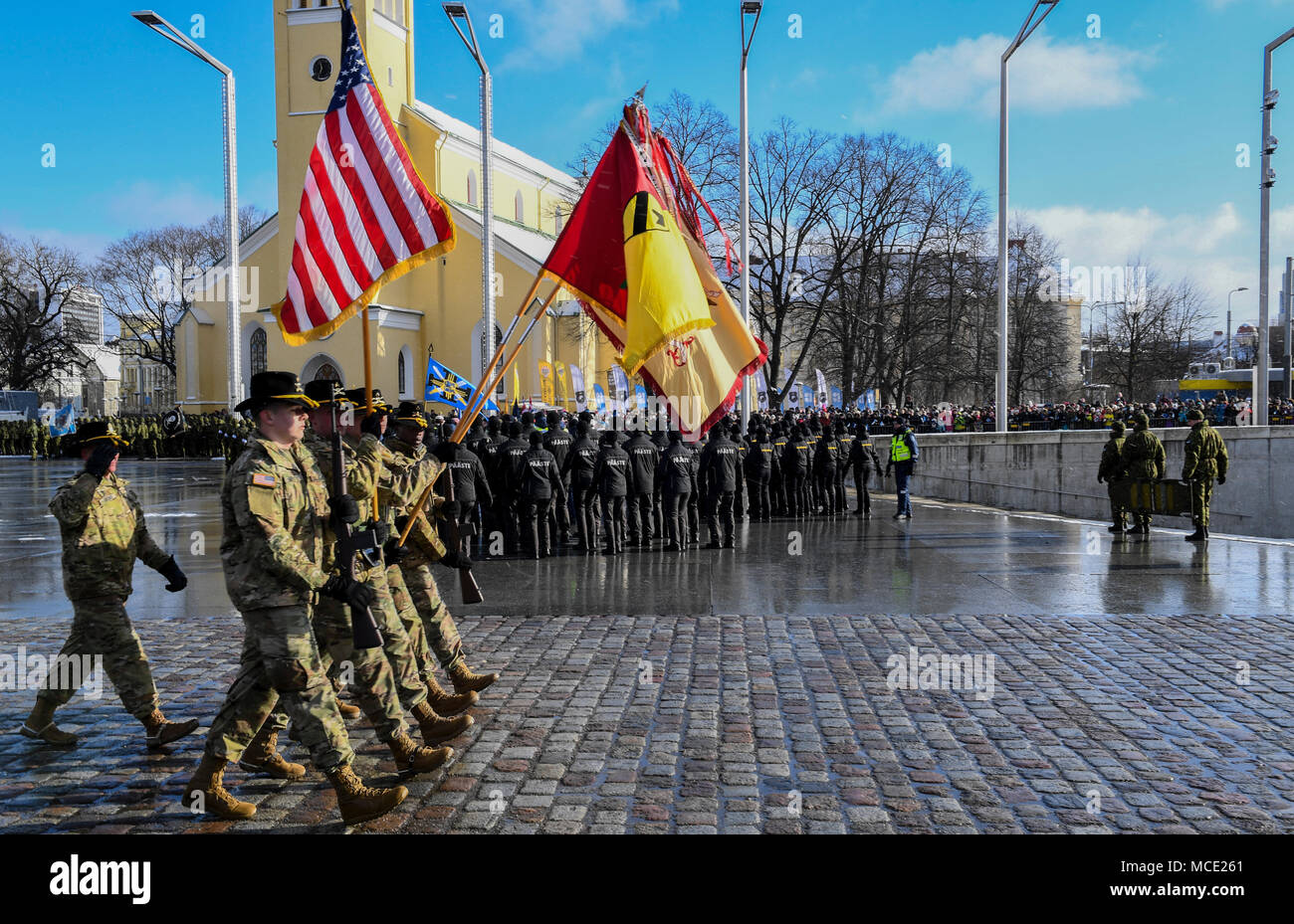 Soldiers assigned to the 615th Aviation Support Battalion, 1st Air ...