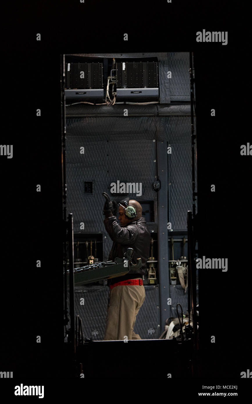Rapid lift master hi-res stock photography and images - Alamy