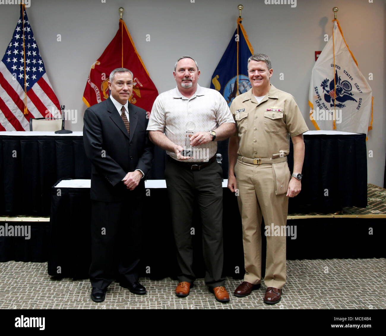 International military student officer hi-res stock photography and ...