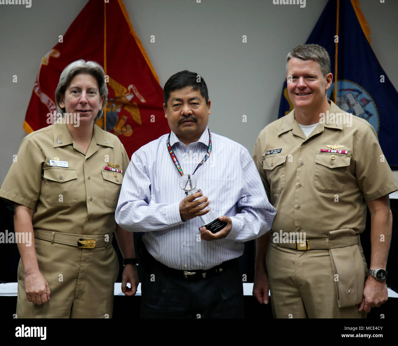 International military student officer hi-res stock photography and ...