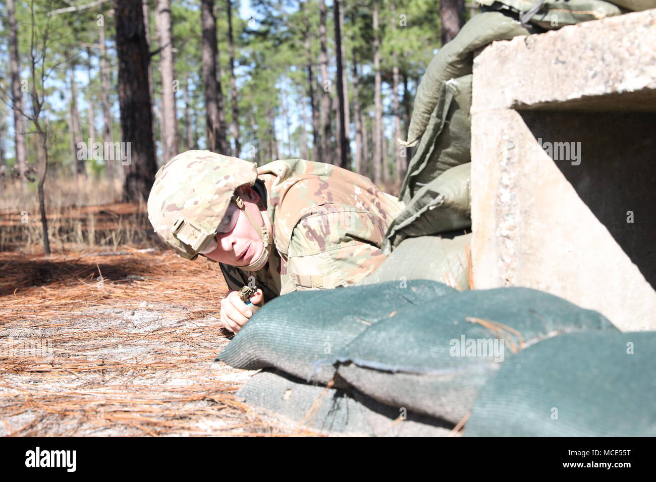 324th expeditionary signal battalion hi-res stock photography and ...