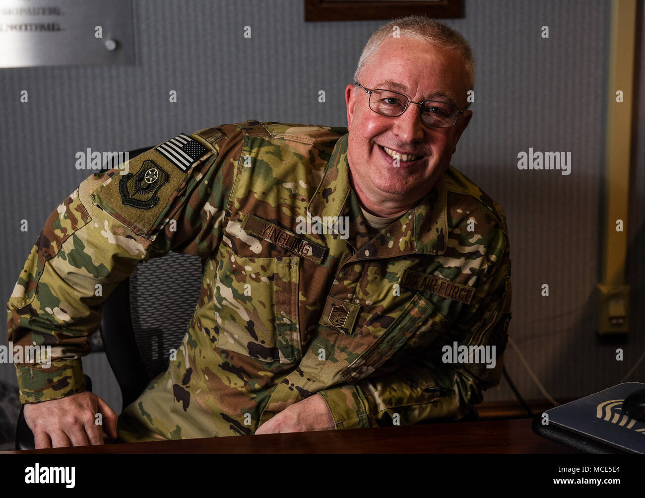 Chief master sgt bill yingling hi-res stock photography and images - Alamy