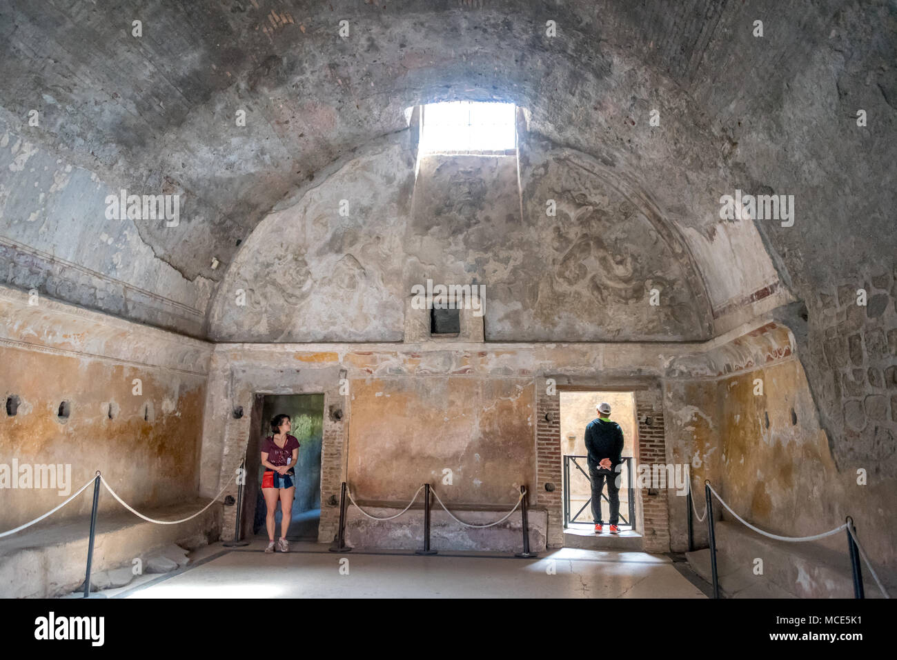 Baths of Pompeii - Inside a men's bath at Pompeii, the preserved cold ...