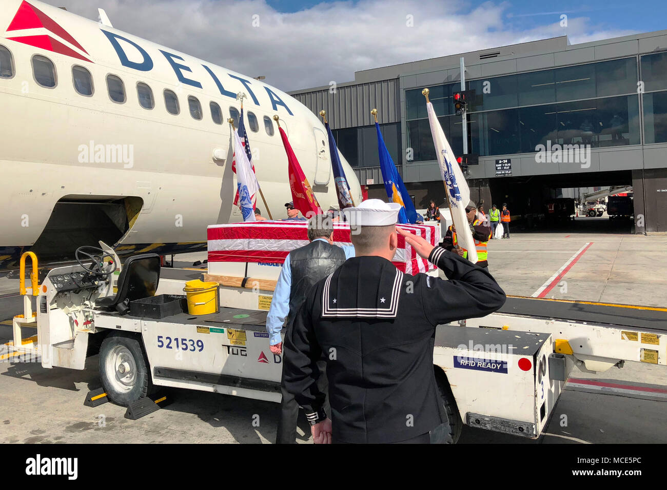 180209-O-N0245-001 ATLANTA (Feb. 9, 2018) Personnel Specialist 1st ...