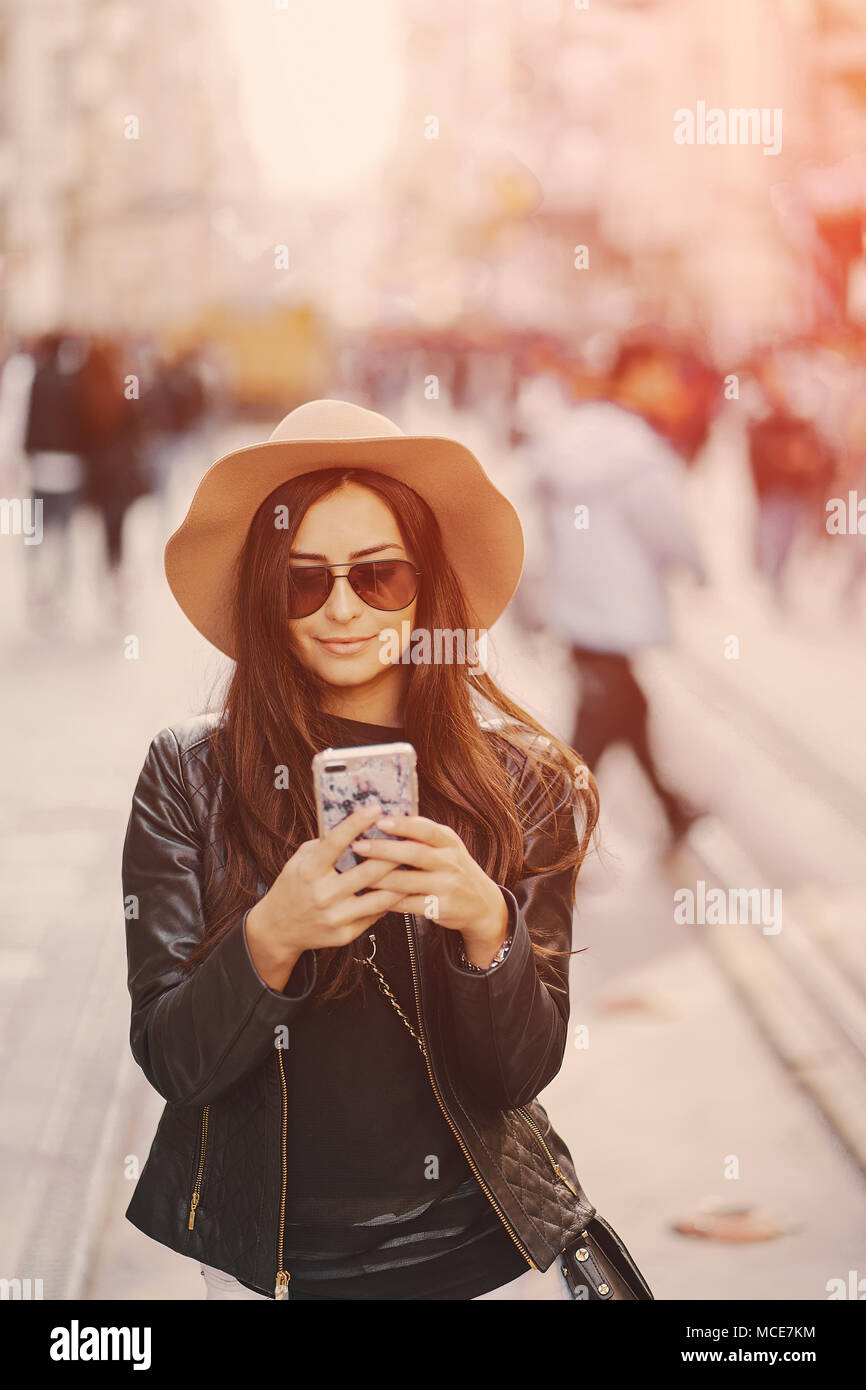 girl with phone in istanbul Stock Photo - Alamy