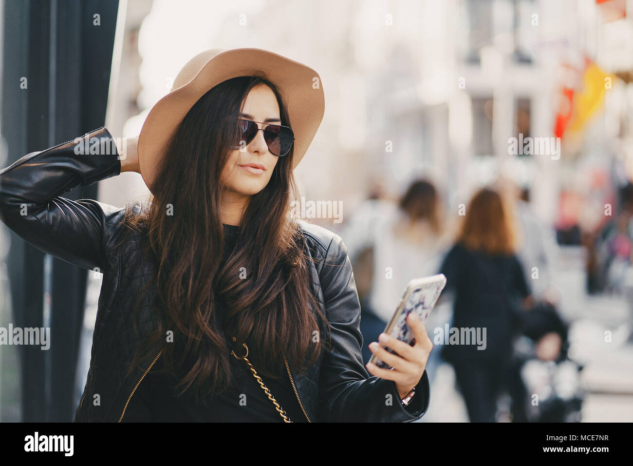 girl with phone in istanbul Stock Photo - Alamy