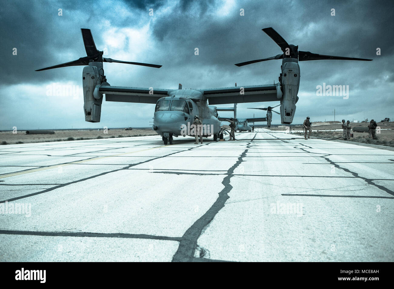 U.S. Marines with Marine Medium Tiltrotor Squadron 363 and Marine Wing ...