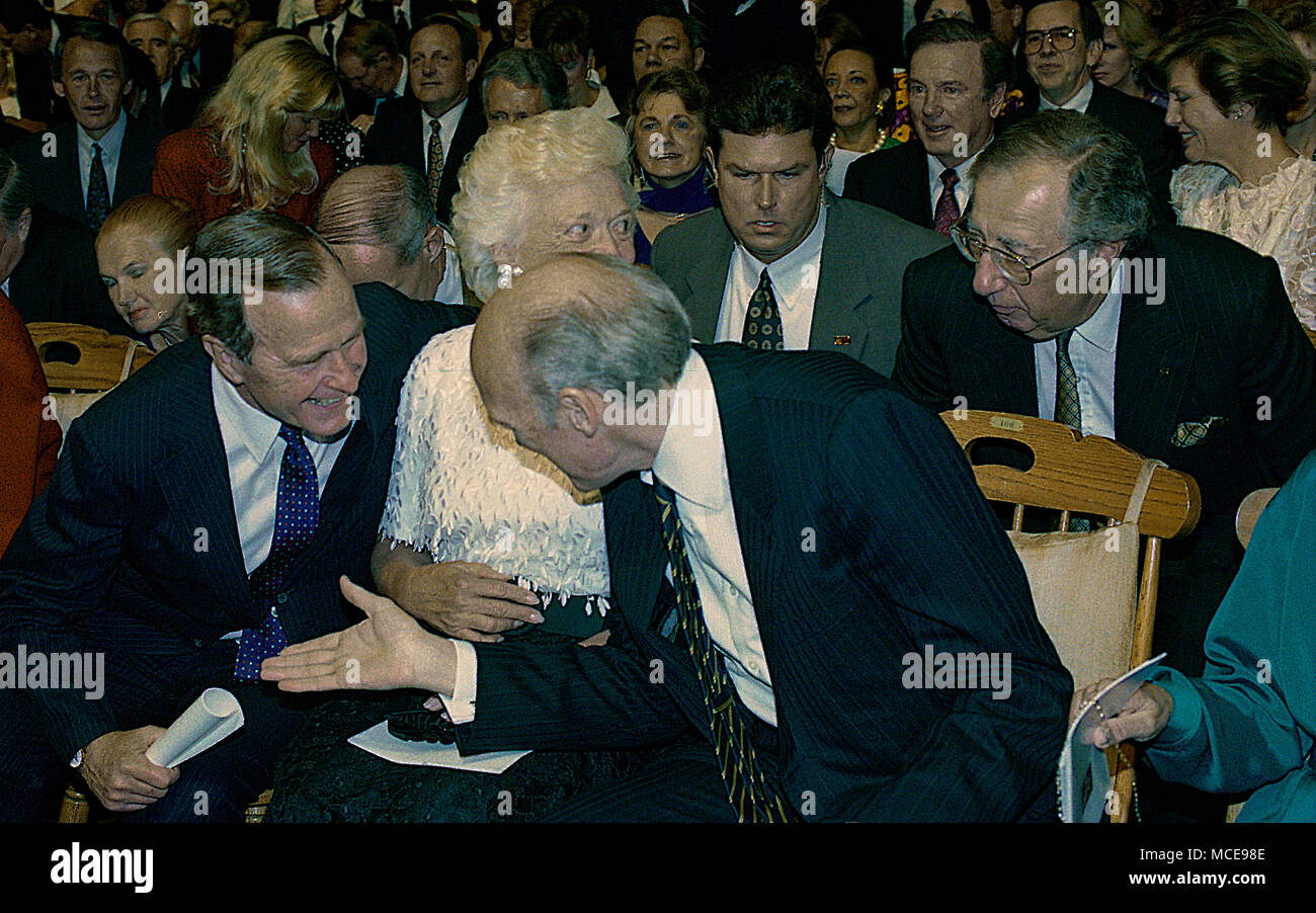 Washington, DC., USA, June 14, 1992 President George H.W. Bush and his ...