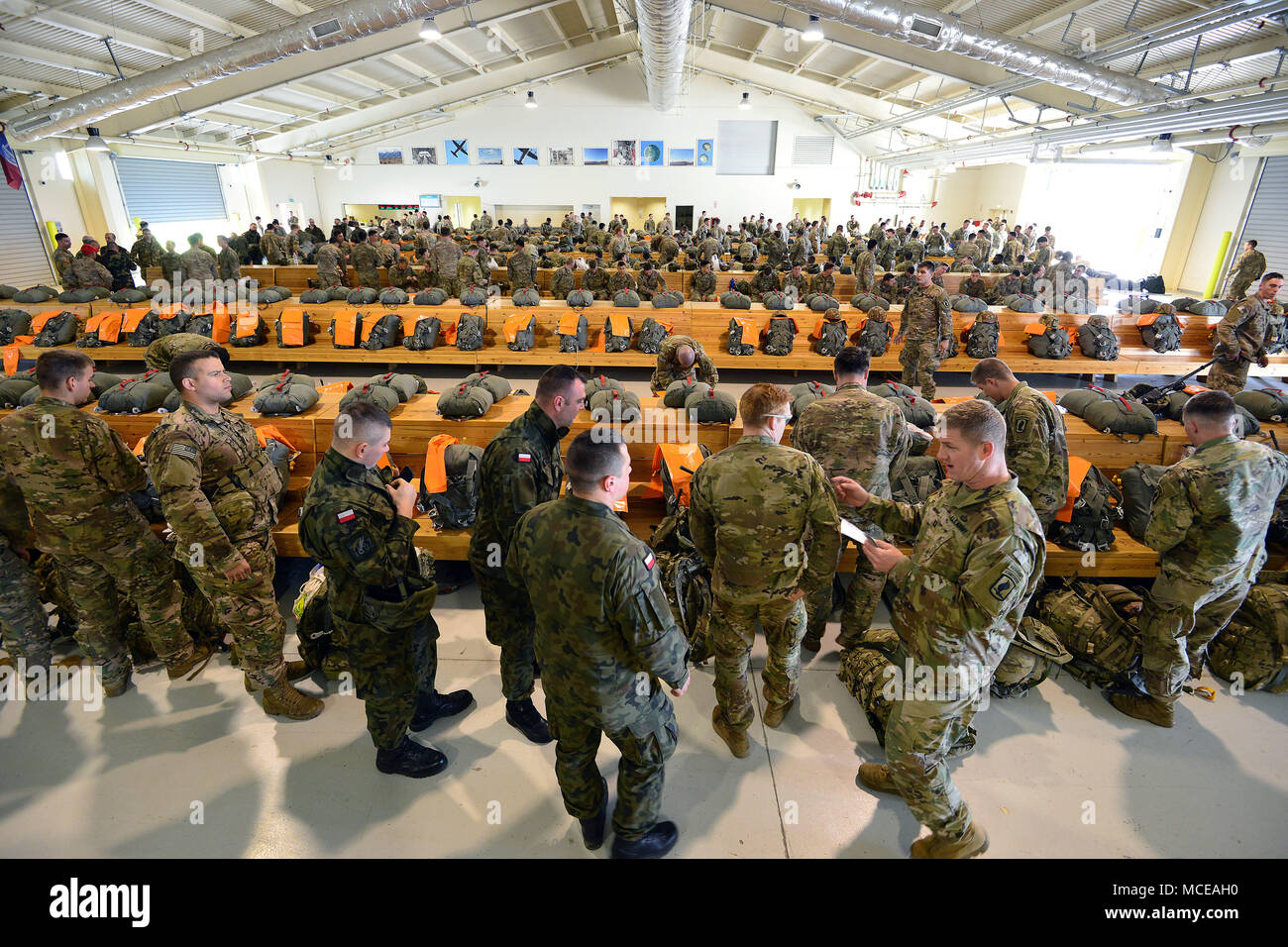 U.S. Army Paratroopers assigned to the 173rd Airborne Brigade, Italian ...