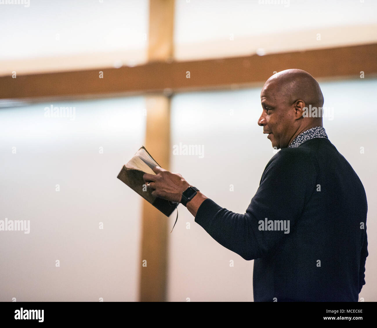 Former Major League Baseball player Darryl Strawberry speaks to patrons ...