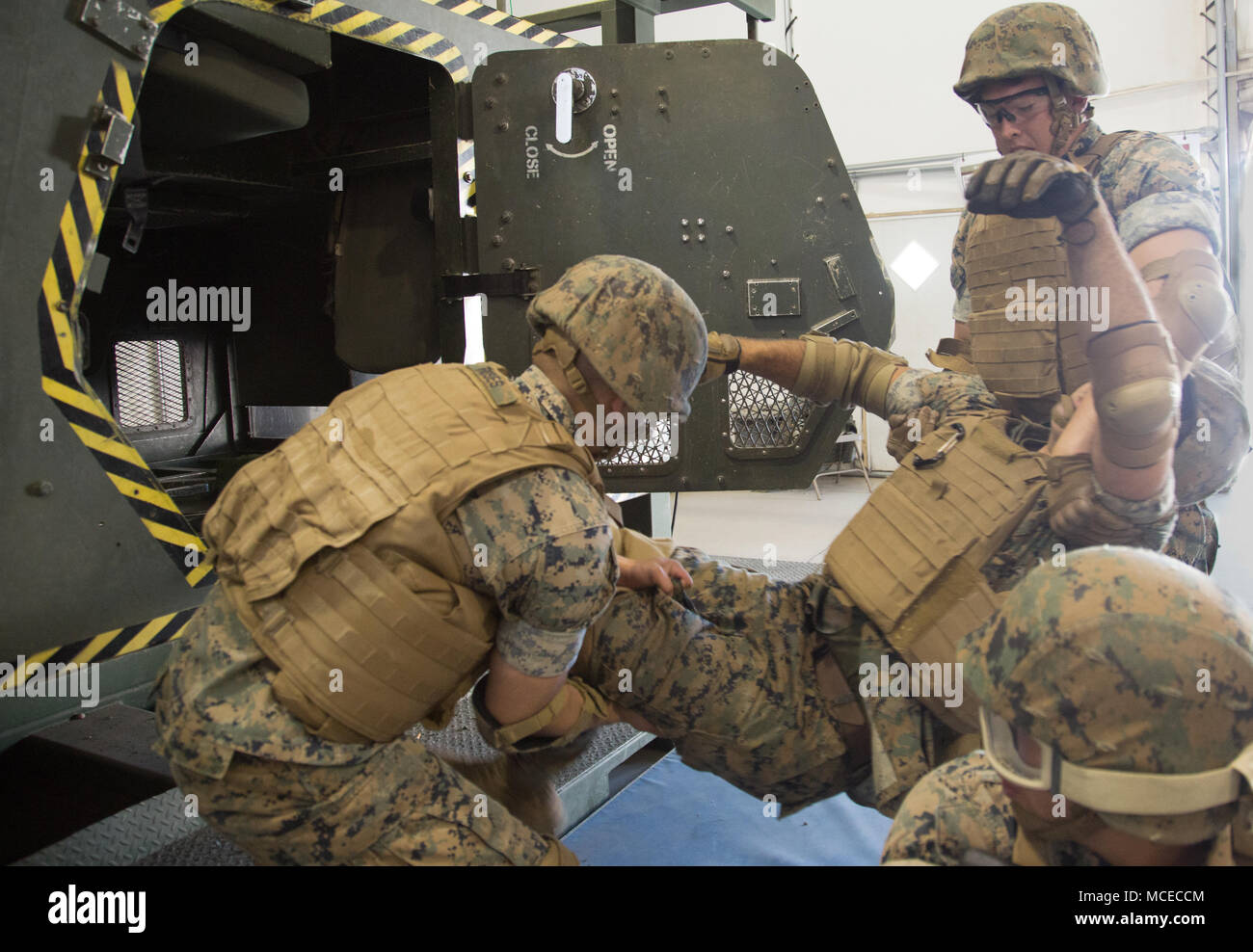 Motor transport maintenance company hi-res stock photography and images ...