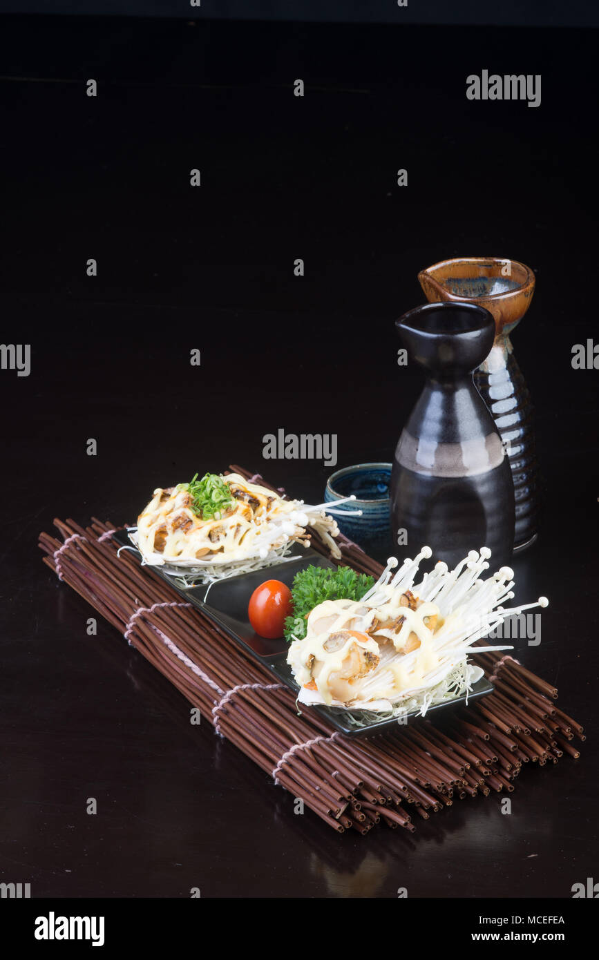 Japanese Scallop Shells High Resolution Stock Photography and Images ...