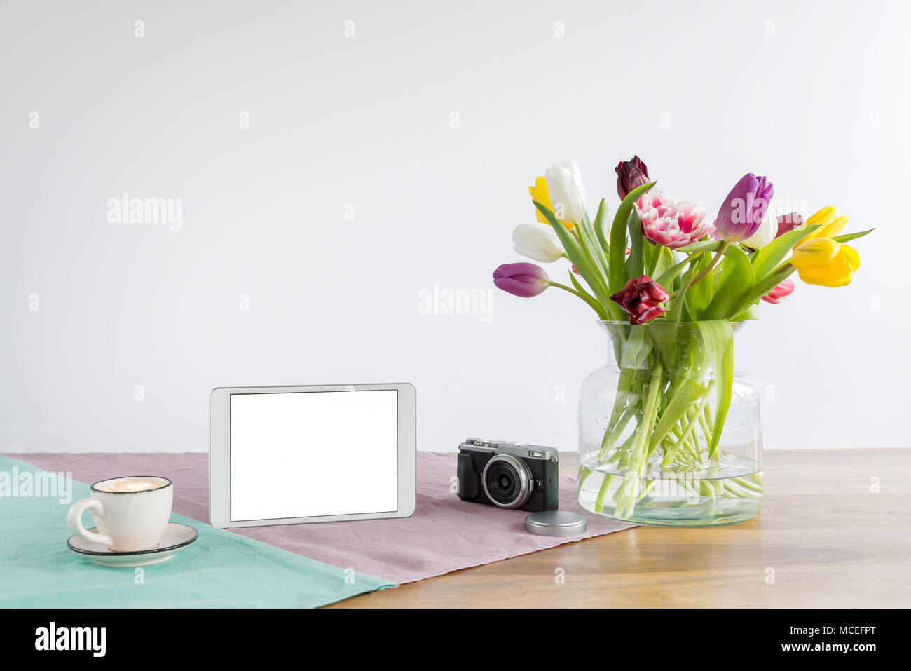 Blank white tablet screen with copy space for writing a message on ...