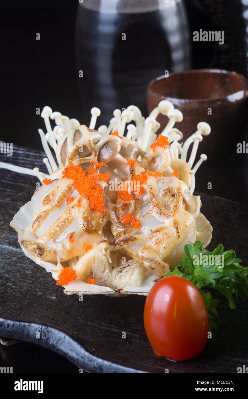 Japanese scallop shells hi-res stock photography and images - Alamy