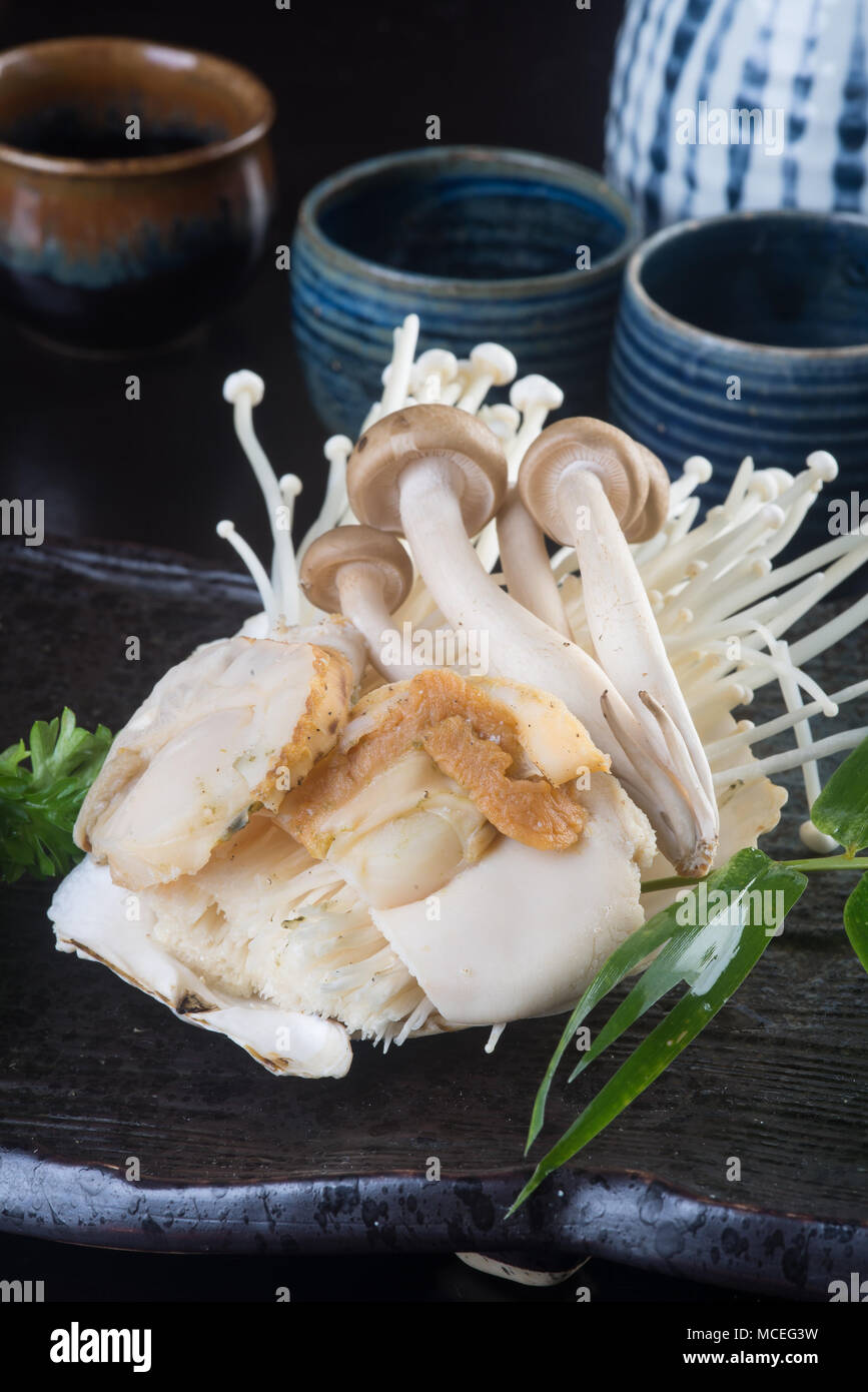 Japanese Scallop Shells High Resolution Stock Photography and Images ...