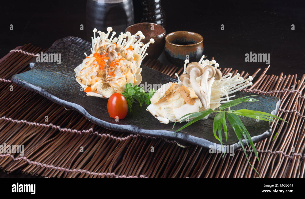 Japanese scallop shells hi-res stock photography and images - Alamy