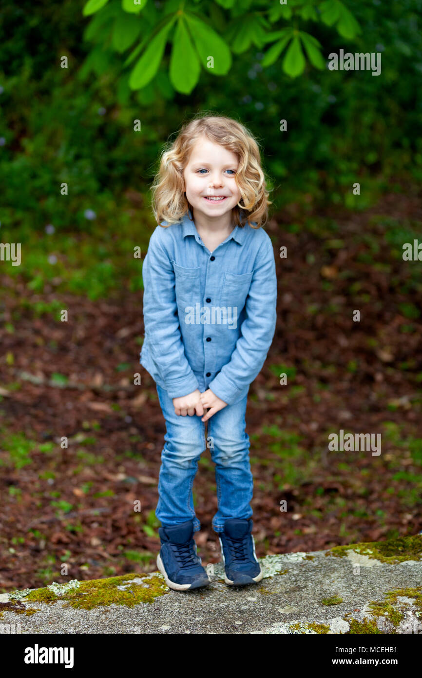 Child in the field wanting to pee Stock Photo - Alamy
