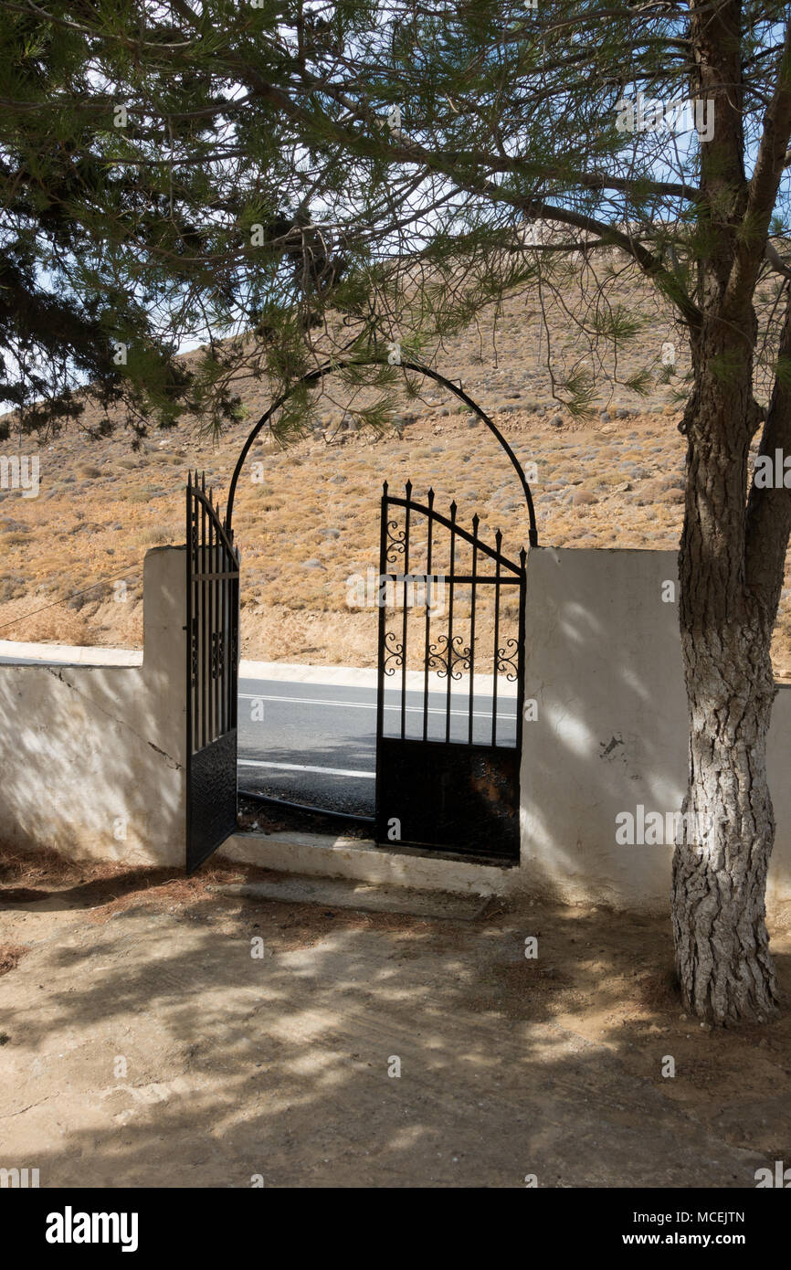 Mountain through door hi-res stock photography and images - Alamy