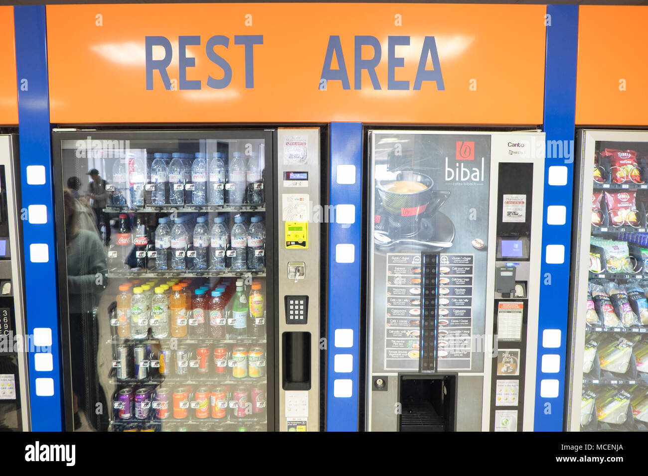 Vending machine france hi-res stock photography and images - Alamy
