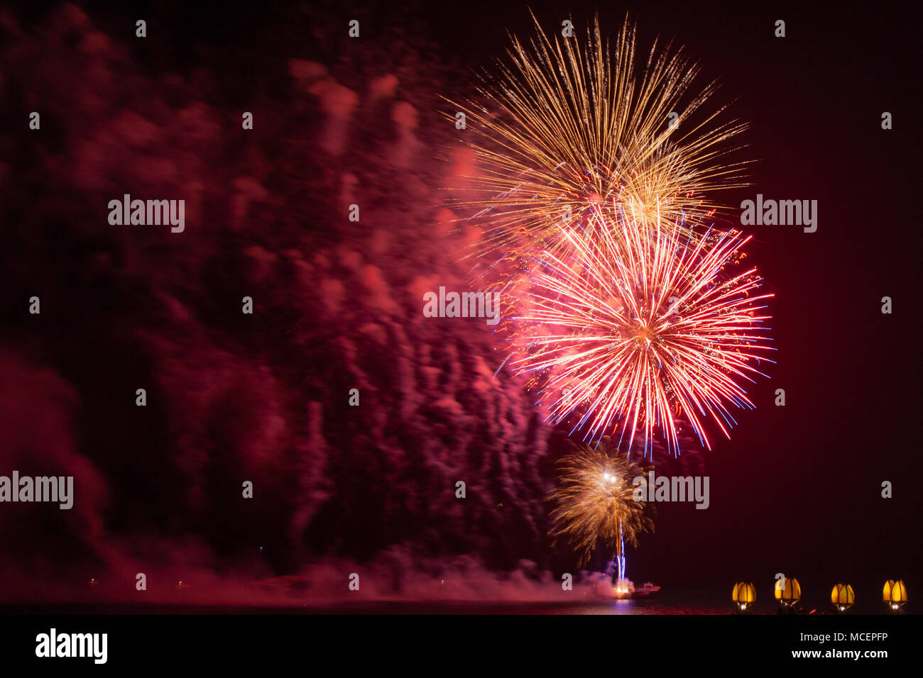 Fourth july fireworks hi-res stock photography and images - Alamy