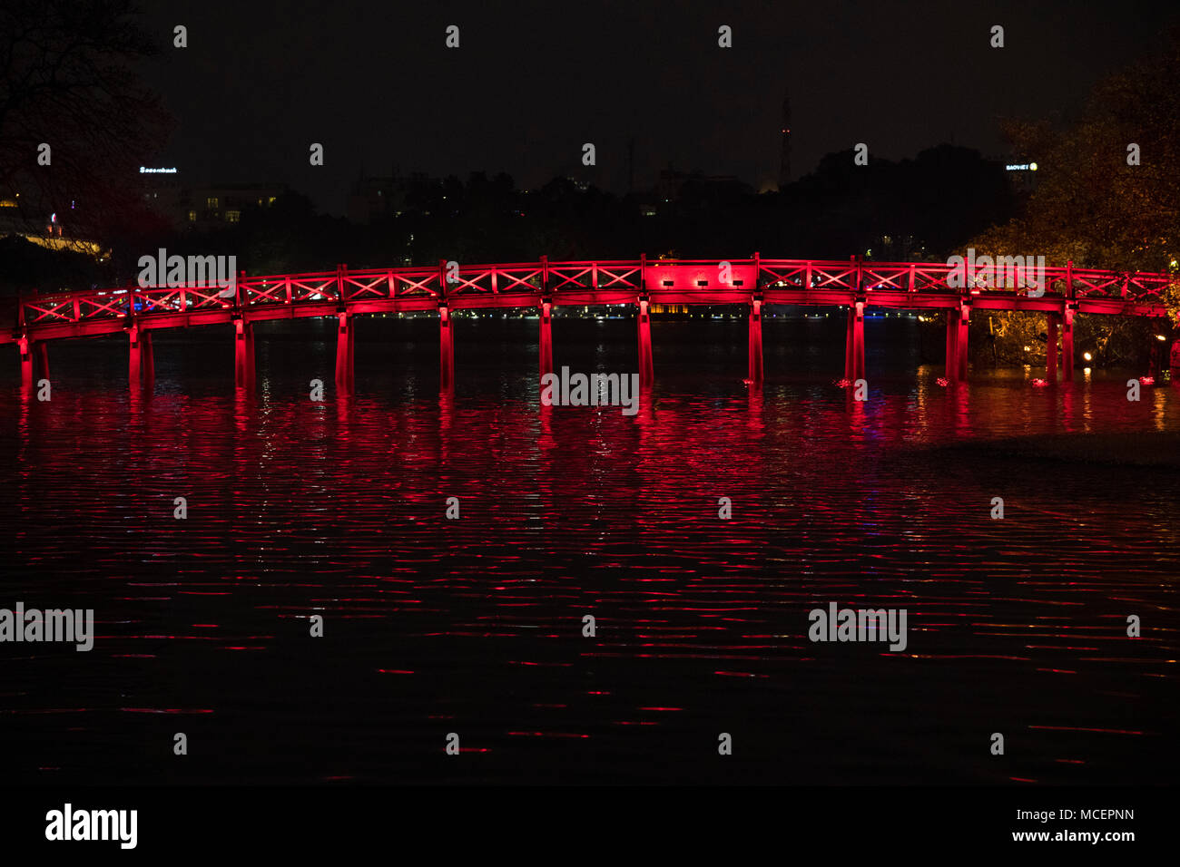 Rising sun bridge hi-res stock photography and images - Alamy