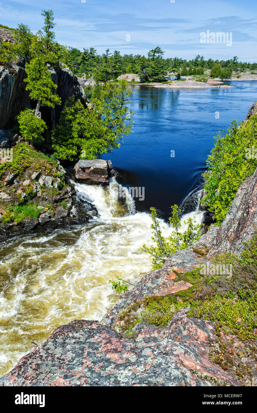 Water rushing through Devil's Door in during spring run off at the Bad ...