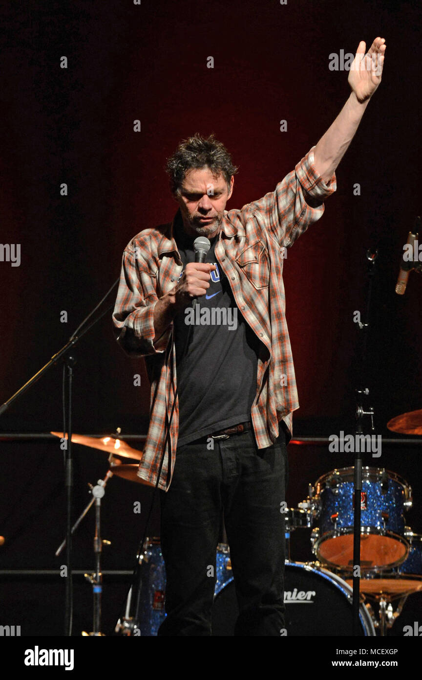 Comedian Rich Hall performing at the Clickimin Centre in Shetland Stock ...