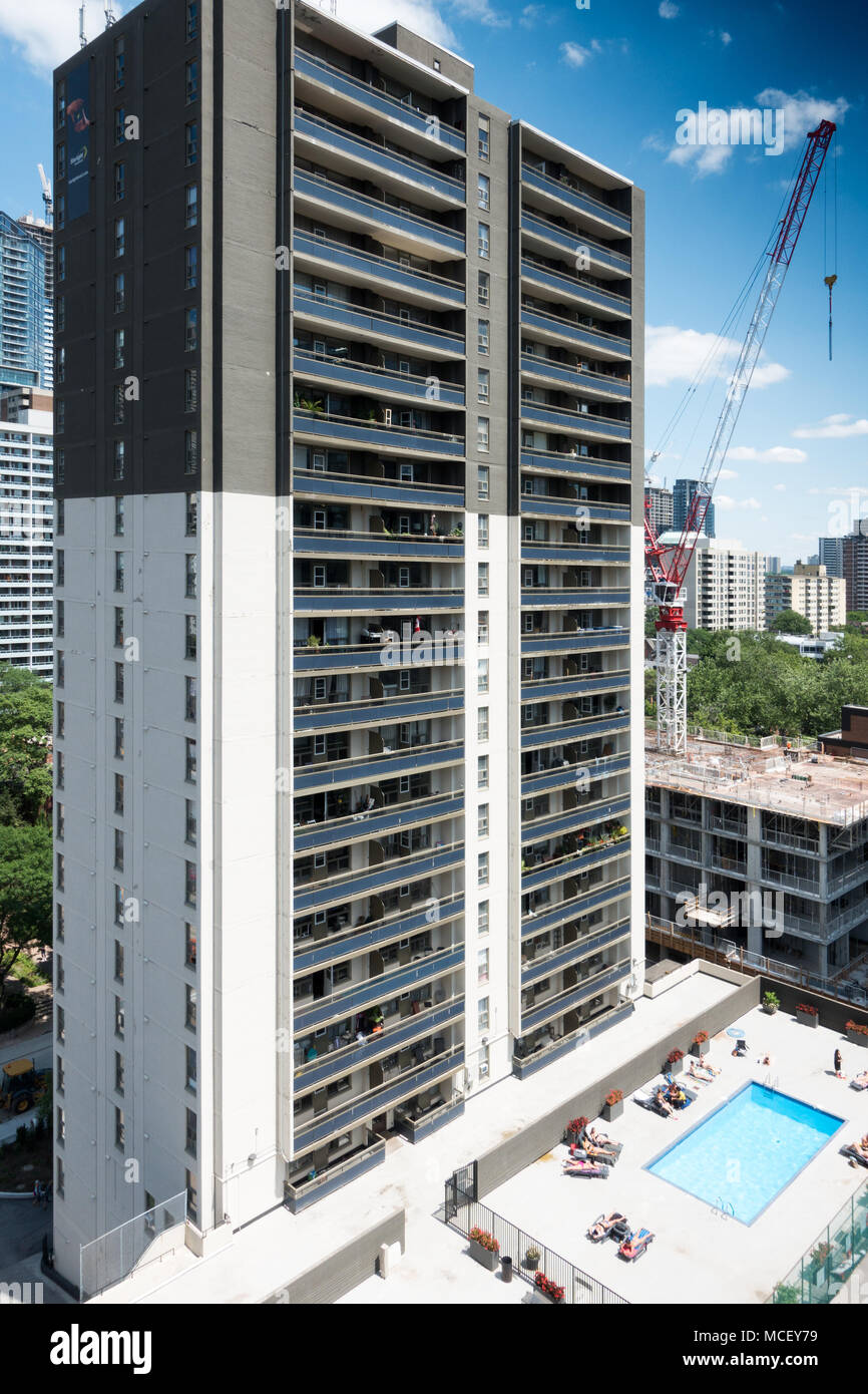 Toronto swimming pool hi-res stock photography and images - Alamy