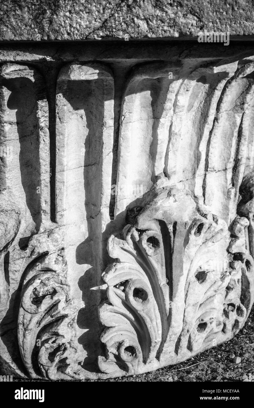 Close-up of Hadrian's Library Column, Athens, Greece Stock Photo - Alamy