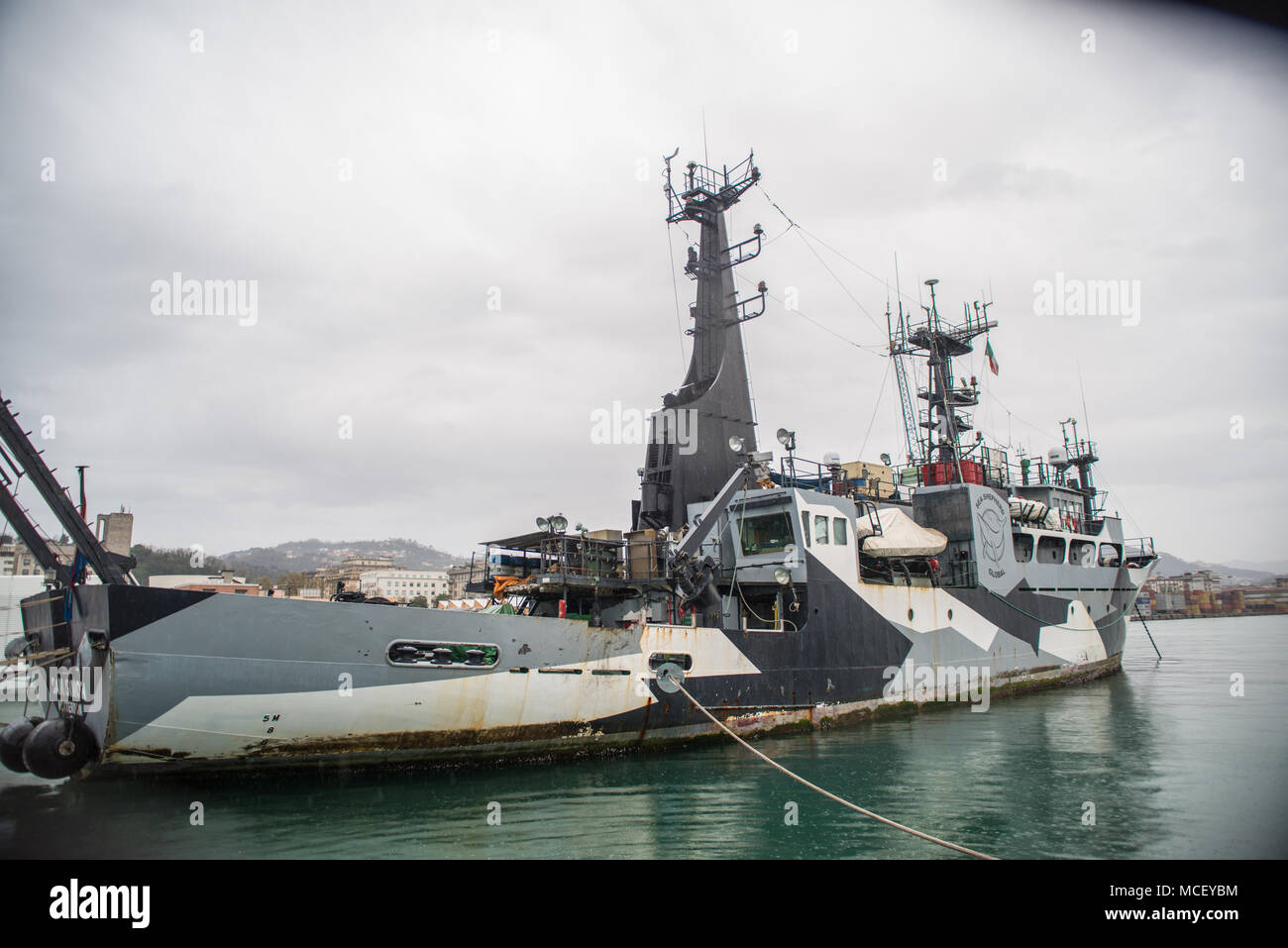 Sam simon ship hi-res stock photography and images - Alamy
