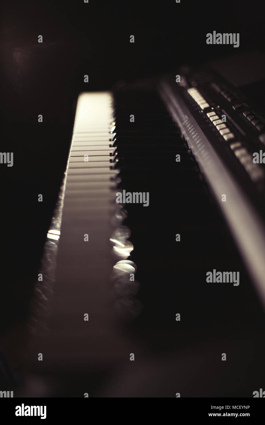 Digital synthesizer hi-res stock photography and images - Alamy