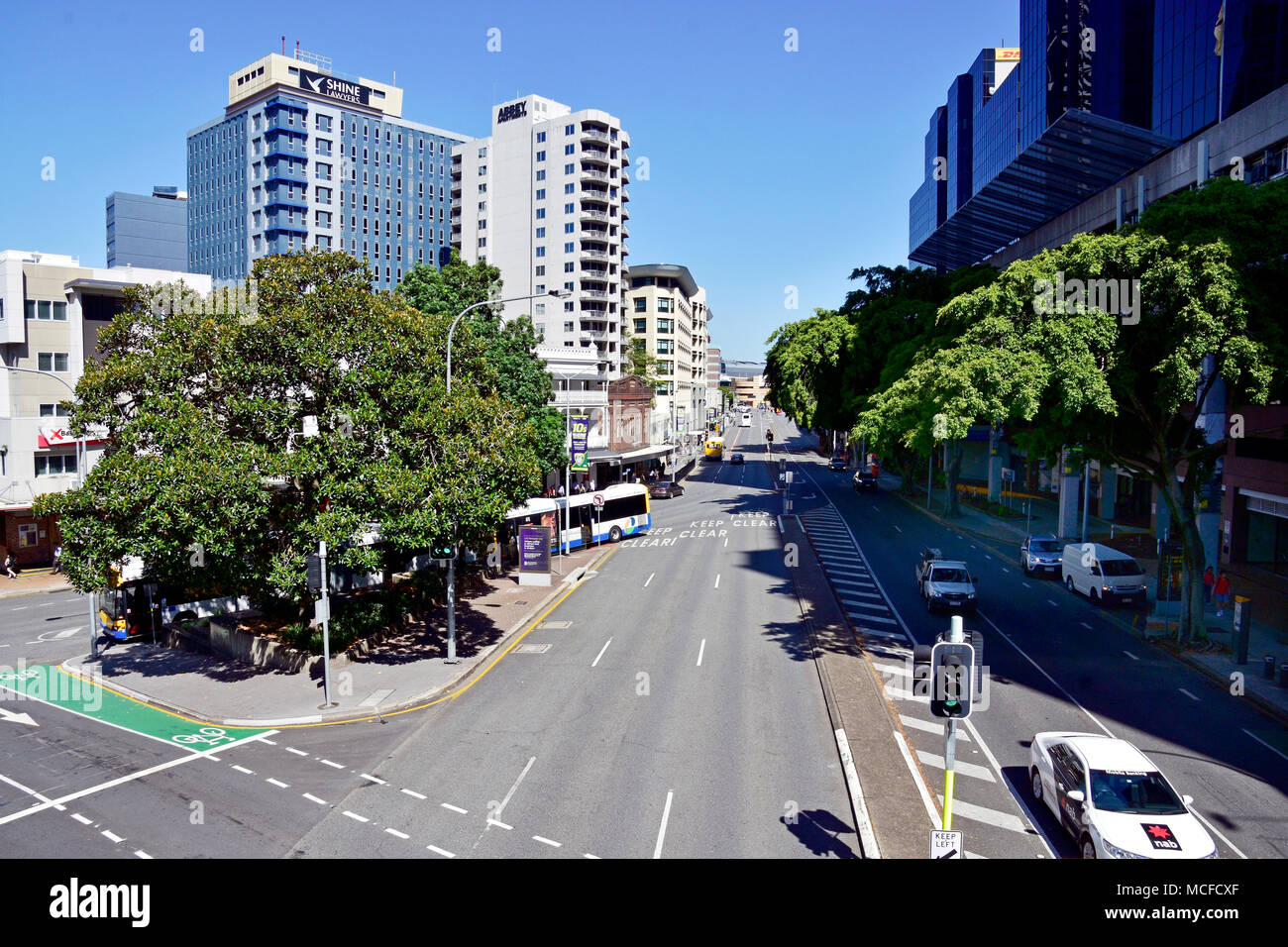Bustling high rise buildings hi-res stock photography and images - Alamy