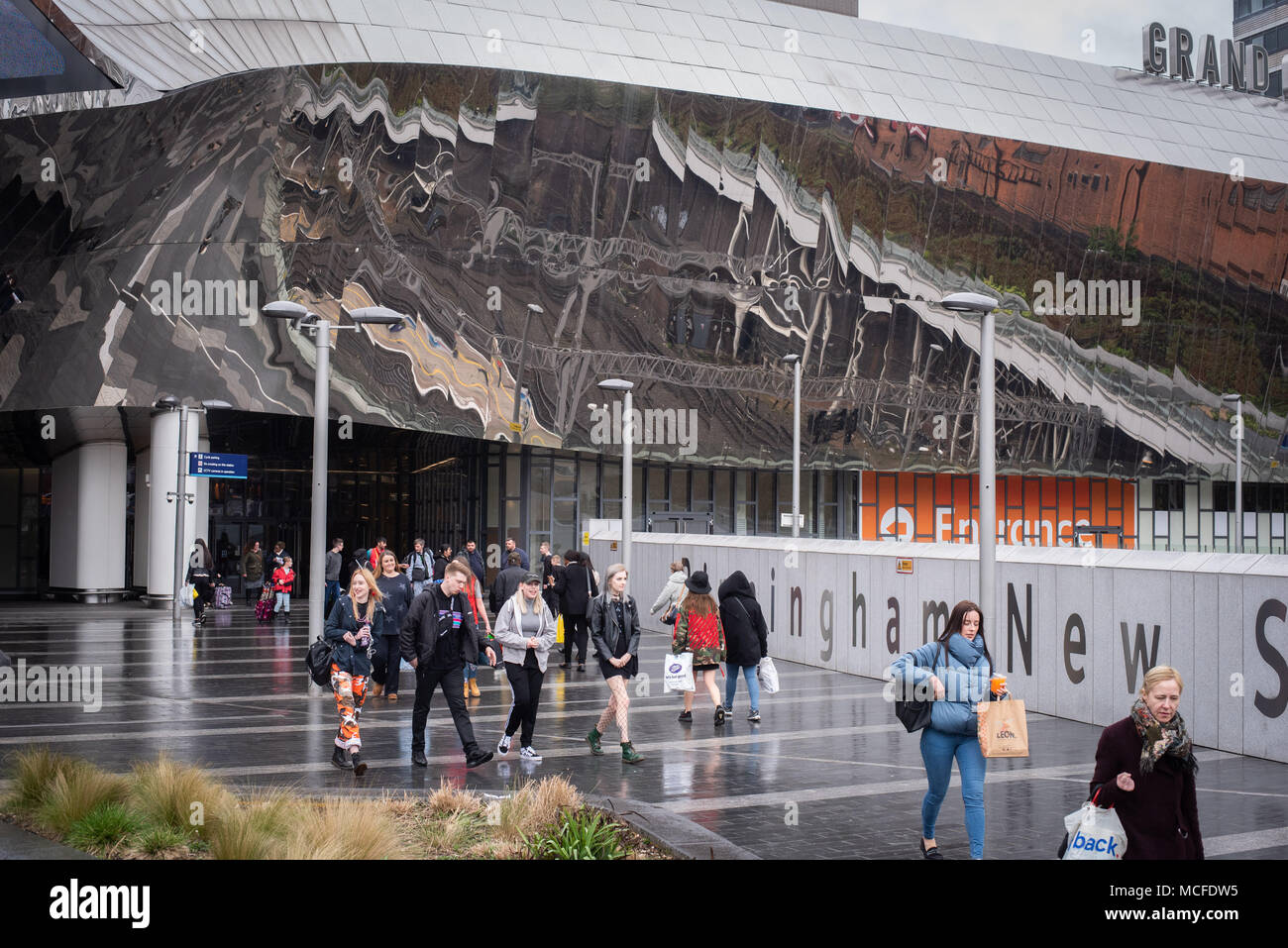 Birmingham Bullring Shopping Centre and New Street train Station, UK ...