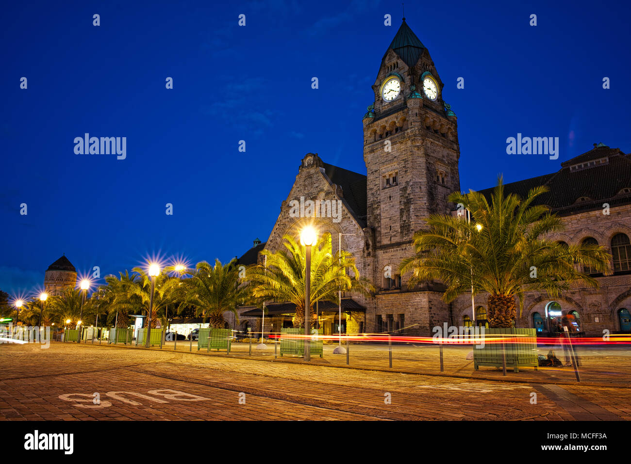 Metz train station at the evening blue hour Stock Photo - Alamy