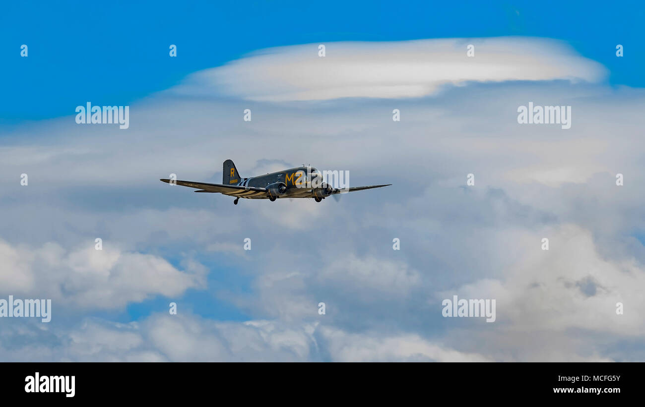 Airplane WWII Douglas C-53 Skytrooper aircraft Stock Photo - Alamy