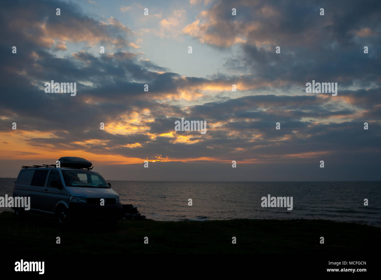 Vw campervan silhouette hi-res stock photography and images - Alamy