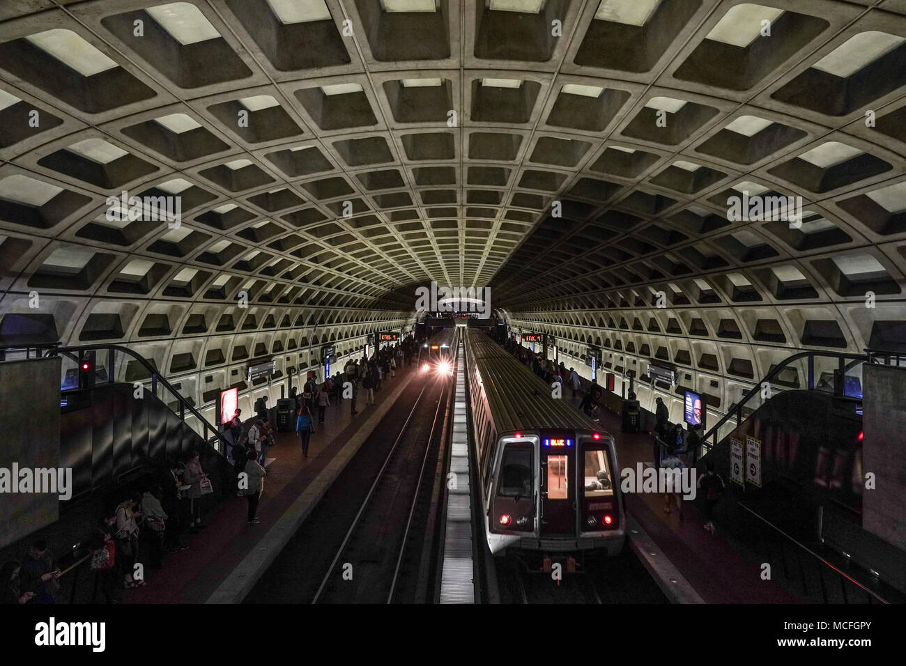 Metrorail system hi-res stock photography and images - Alamy