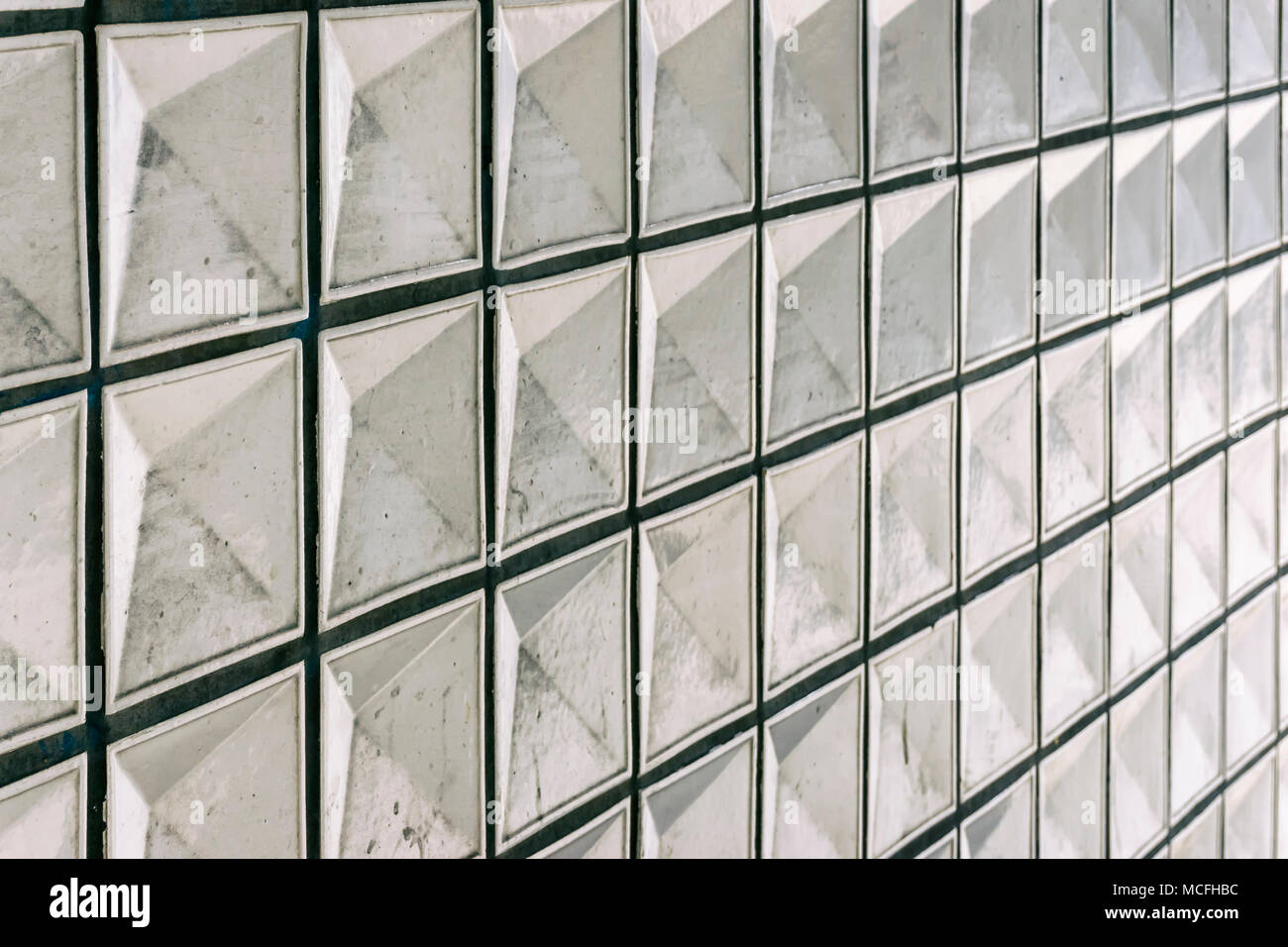 Negatve pyramid hi-res stock photography and images - Alamy