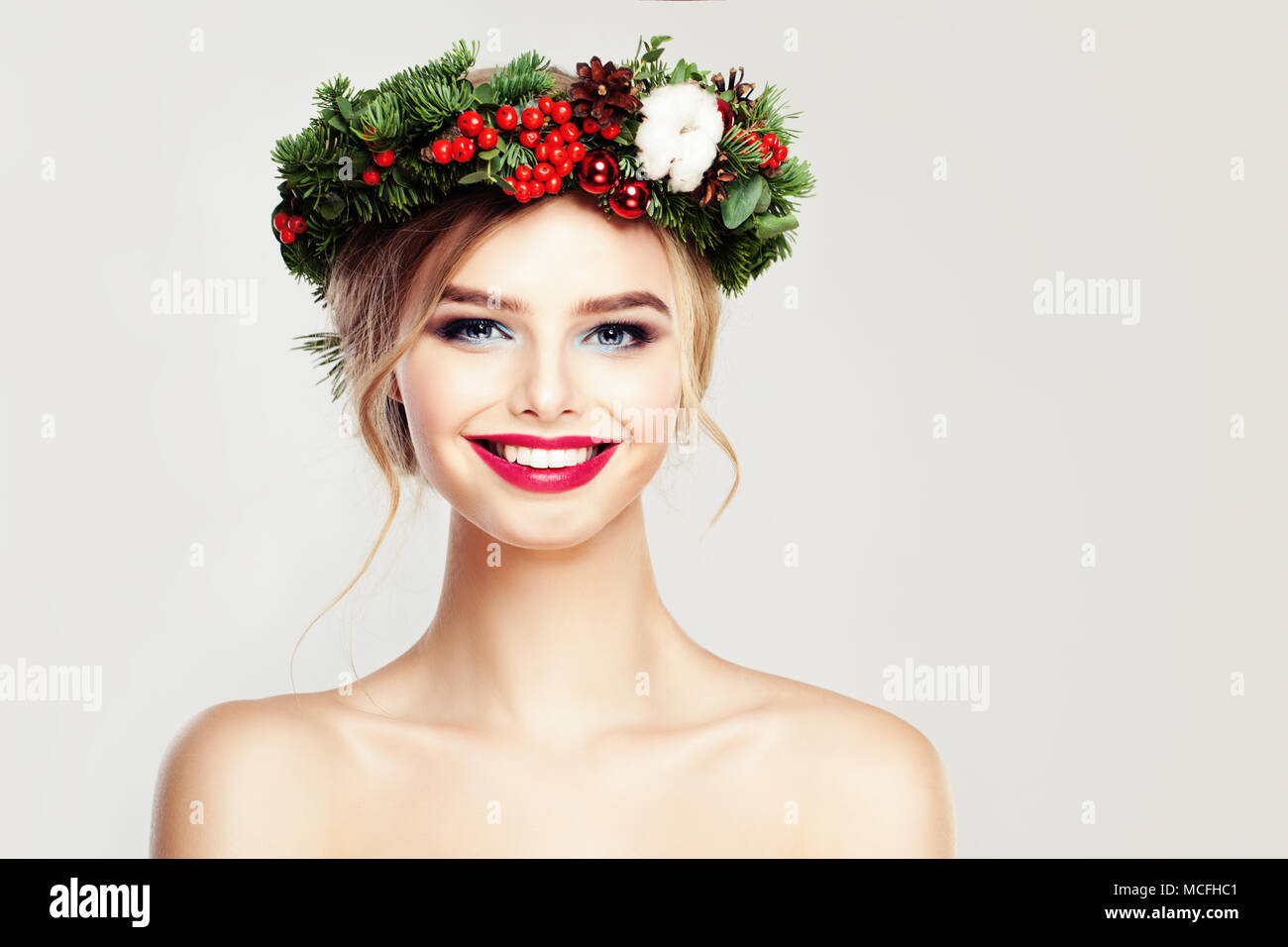 Woman beauty berry makeup hi-res stock photography and images - Alamy