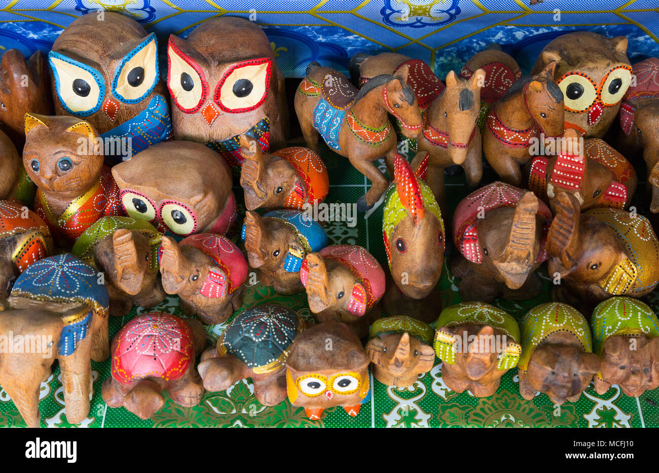 Cambodia crafts- wooden carvings for sale as gifts or souvenirs of ...