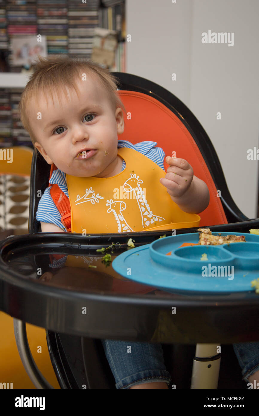 Child being weaned hi-res stock photography and images - Alamy
