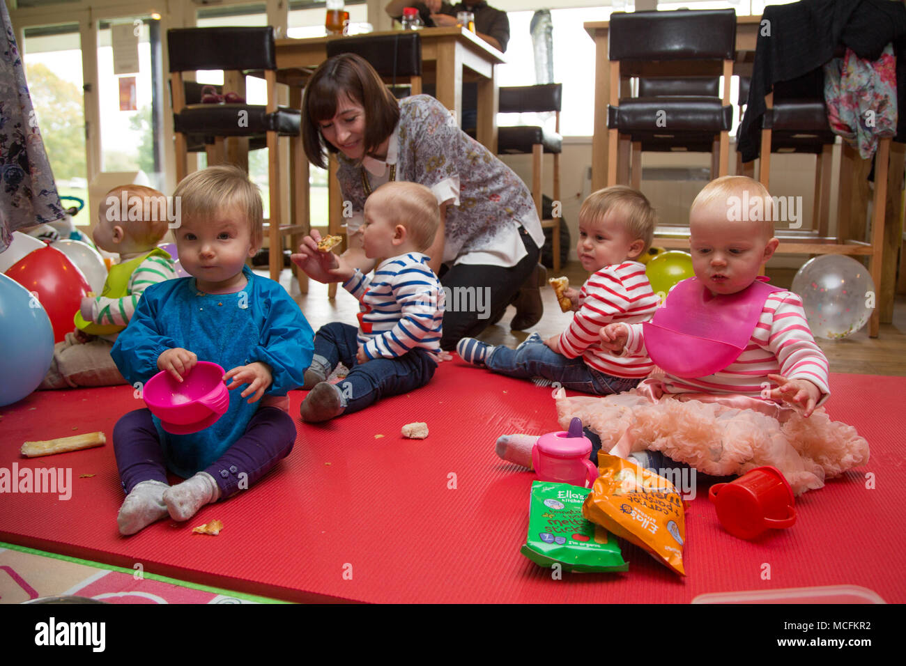 Baby sensory class uk hi-res stock photography and images - Alamy
