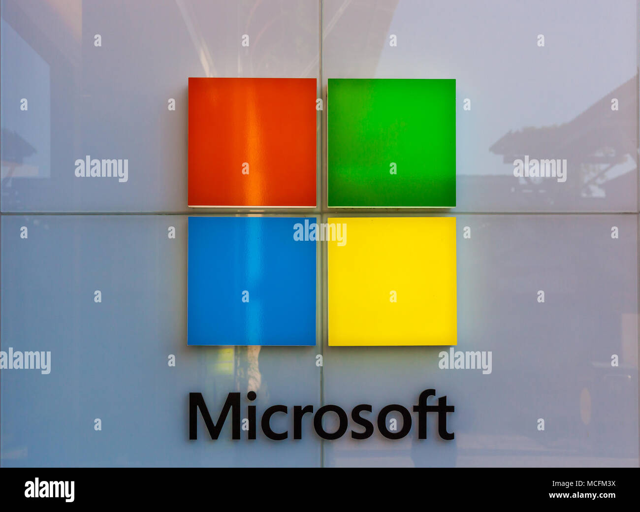 Microsoft logo hi-res stock photography and images - Alamy
