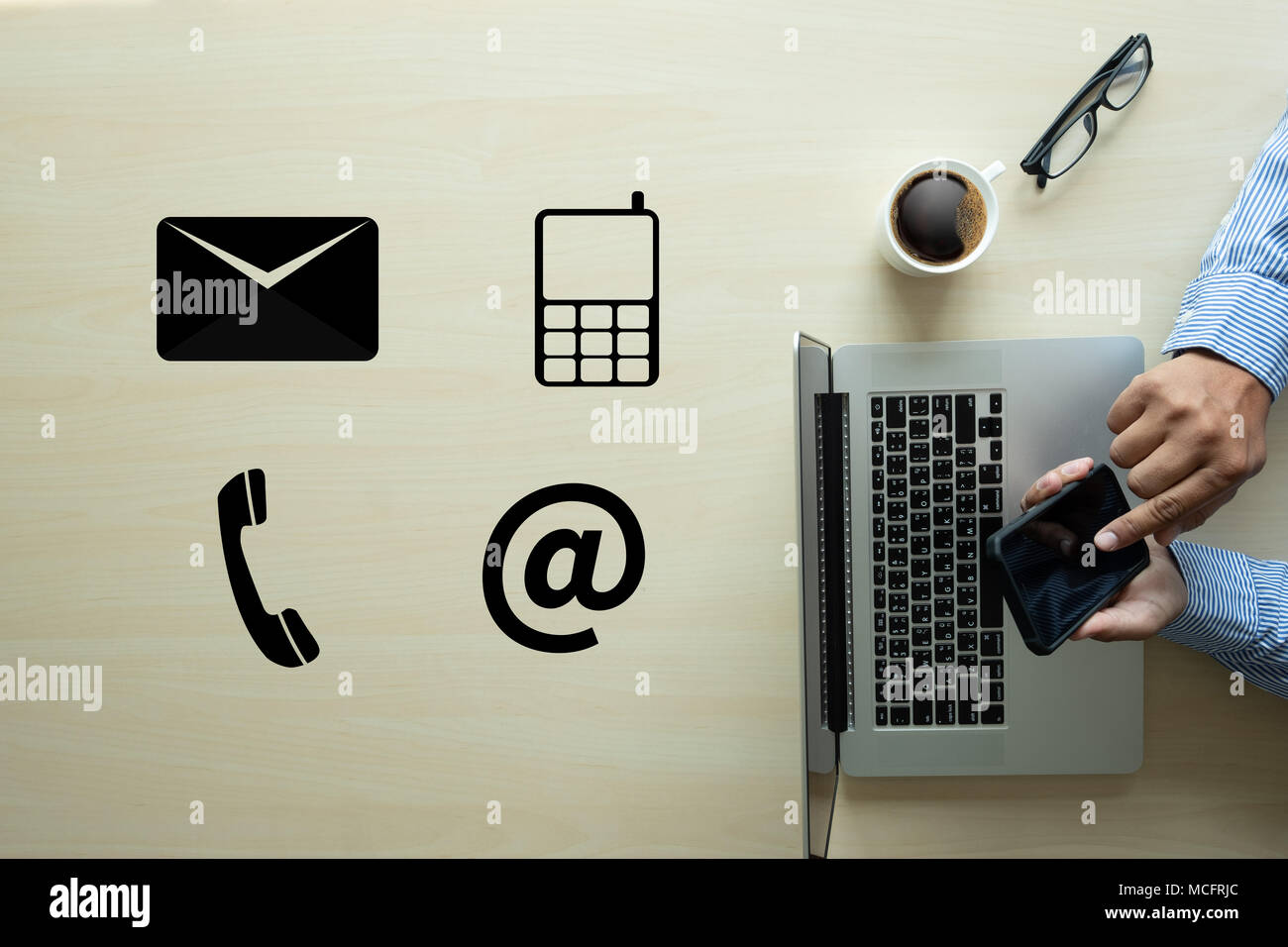 CONTACT US (Customer Support Hotline people CONNECT Stock Photo - Alamy