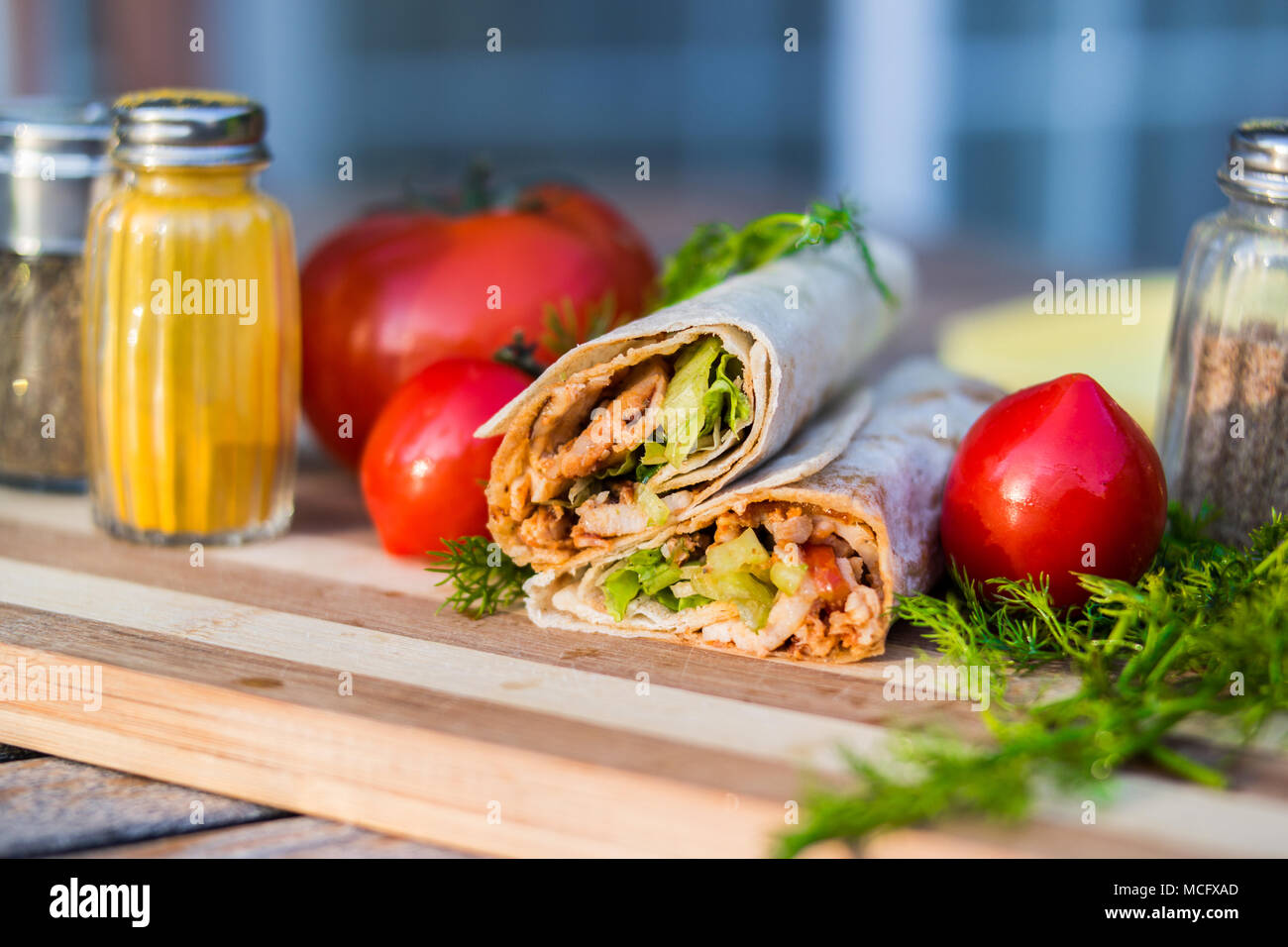 Turkish Kebab Chicken Doner / Shawarma Stock Photo - Alamy