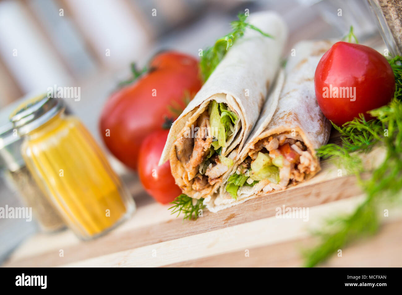 Turkish Kebab Chicken Doner / Shawarma Stock Photo - Alamy