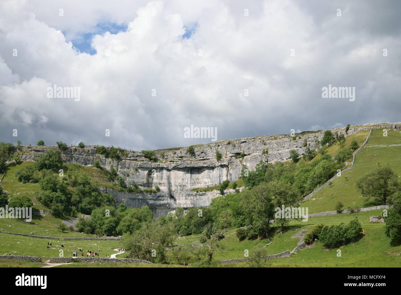 Malham cove footpath hi-res stock photography and images - Alamy