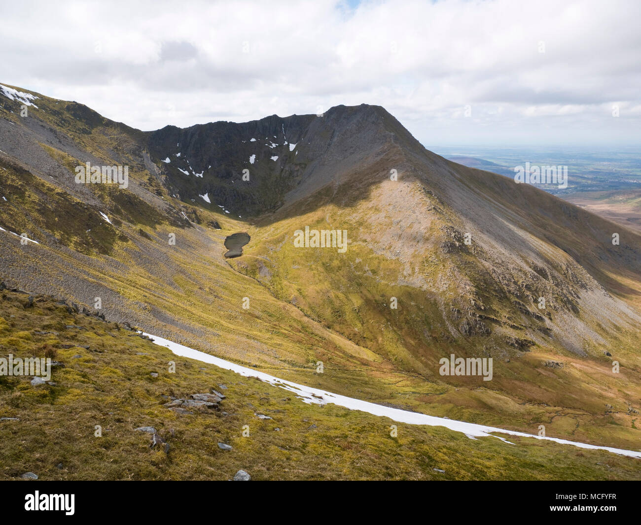 The Carneddau peak of Yr Elen viewed across Cwm Caseg from the northern ...